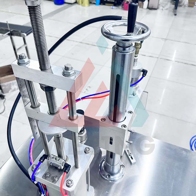Small Business Semi Automatic Aerosol Can Filling Machine Air Freshener ...
